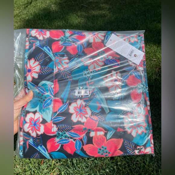 lug | Bags | Lug Runner Piece Tote Resort Tropics | Poshmark